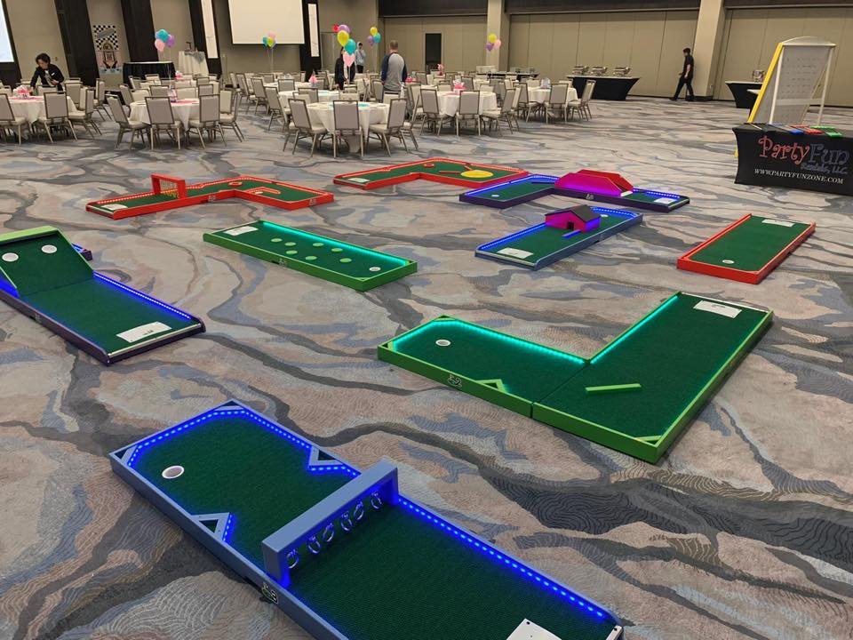 Carnival Manufacturing - Portbale Mini Golf and Games